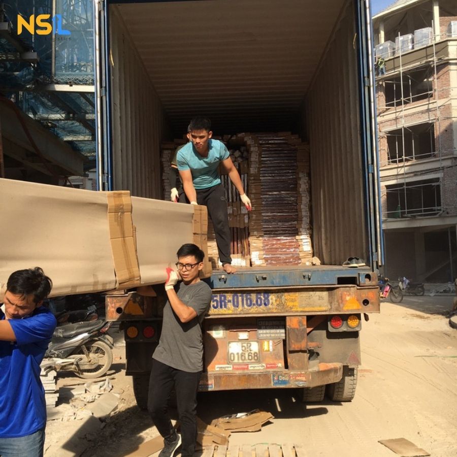 Nên thuê bốc vác sinh viên hay dịch vụ bốc xếp chuyên nghiệp?